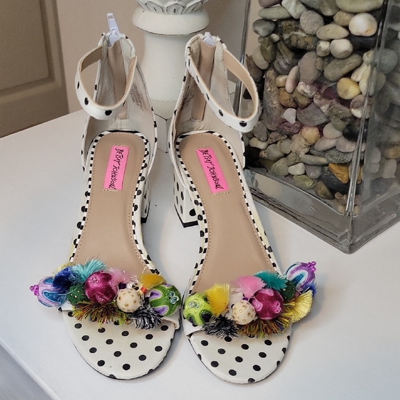 Betsey Johnson | Shoes | Betsey Johnson Black And White Polka Dot Heels ...